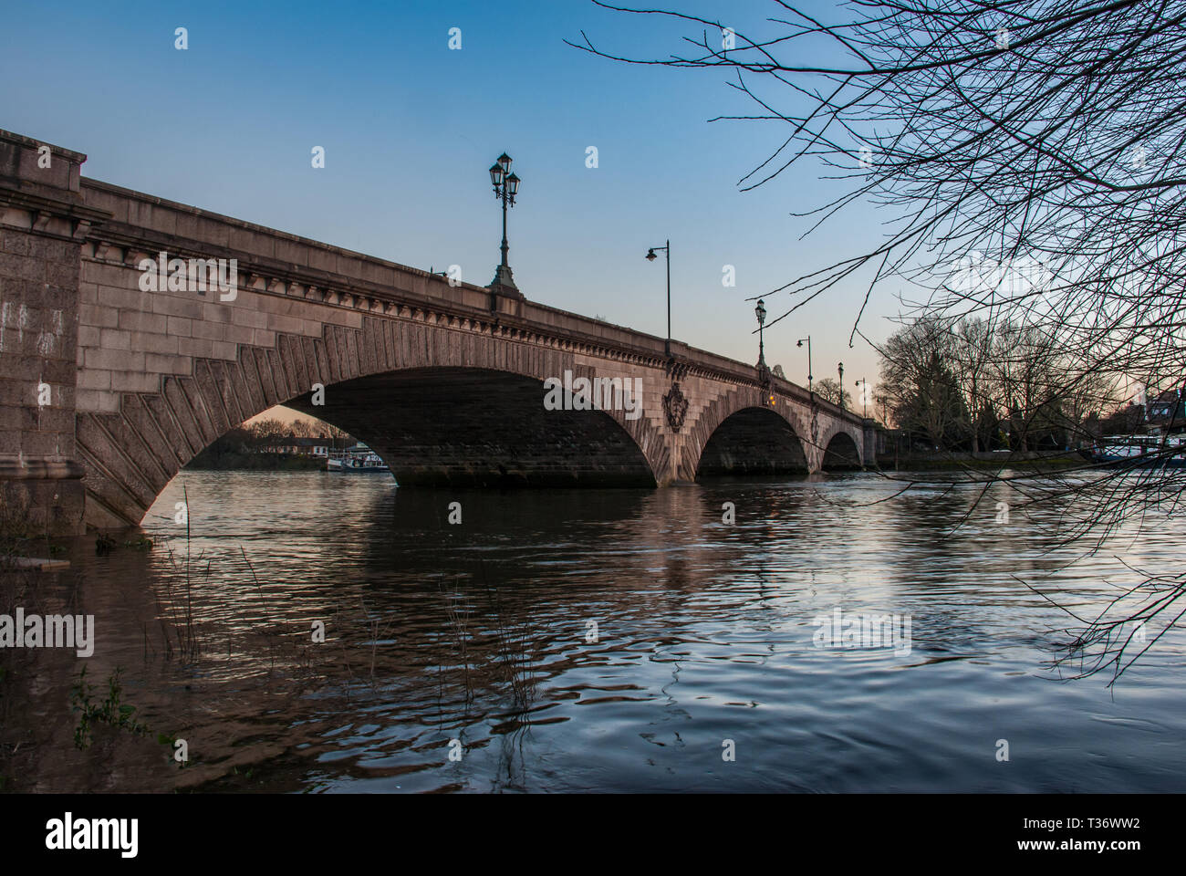 Old kew bridge hi-res stock photography and images - Alamy