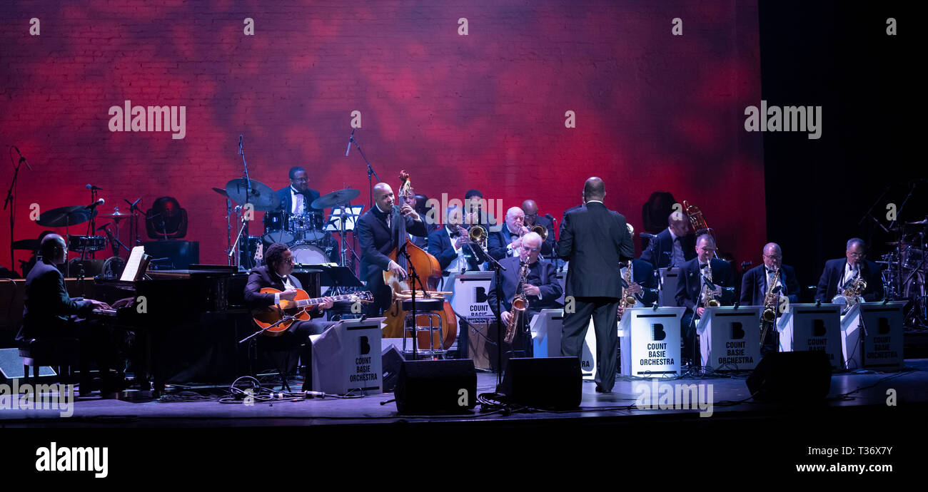 Count basie orchestra hi-res stock photography and images - Alamy
