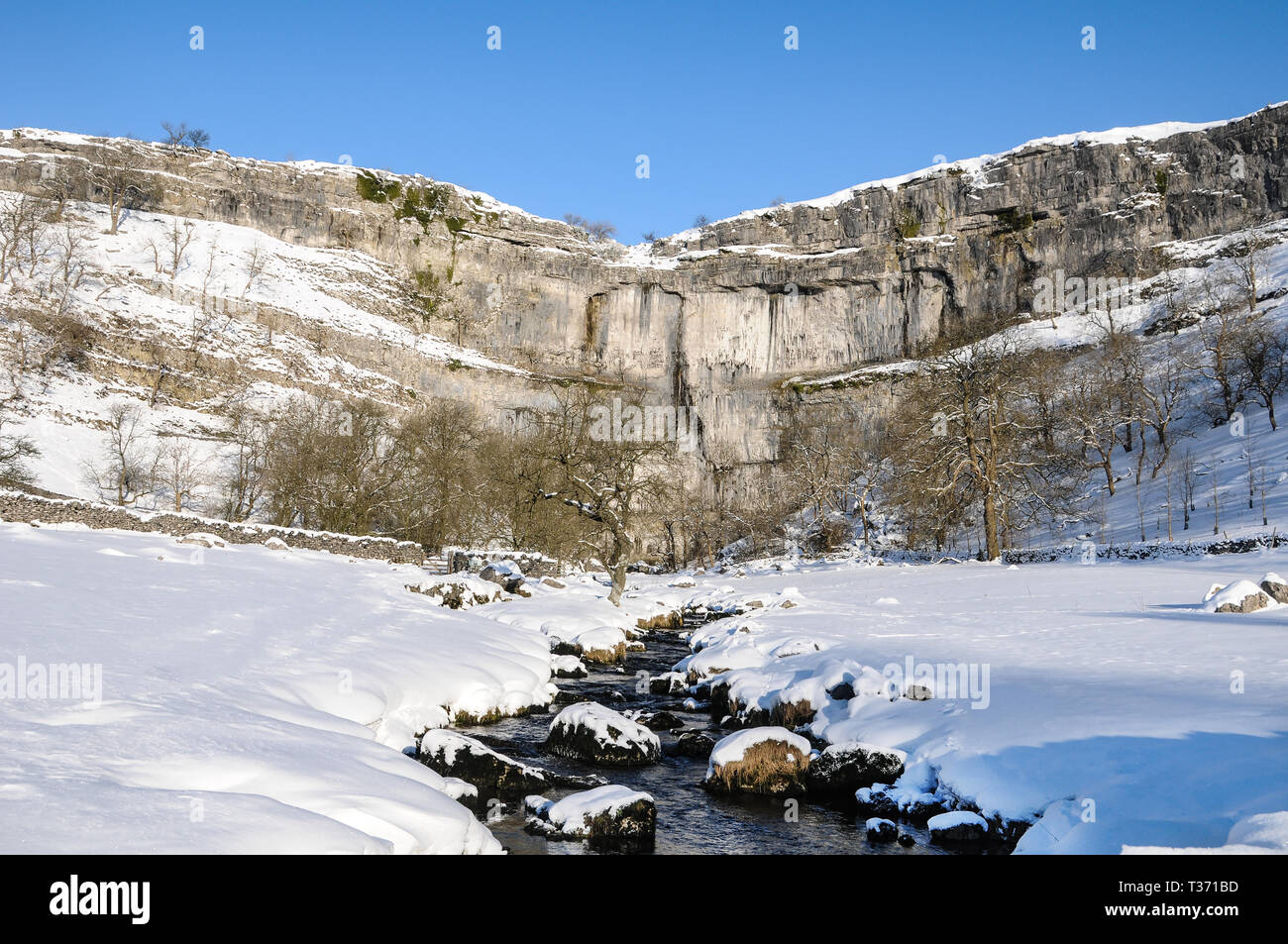 Malham Cove in snow, winter, Yorkshire Dales National Park, North ...