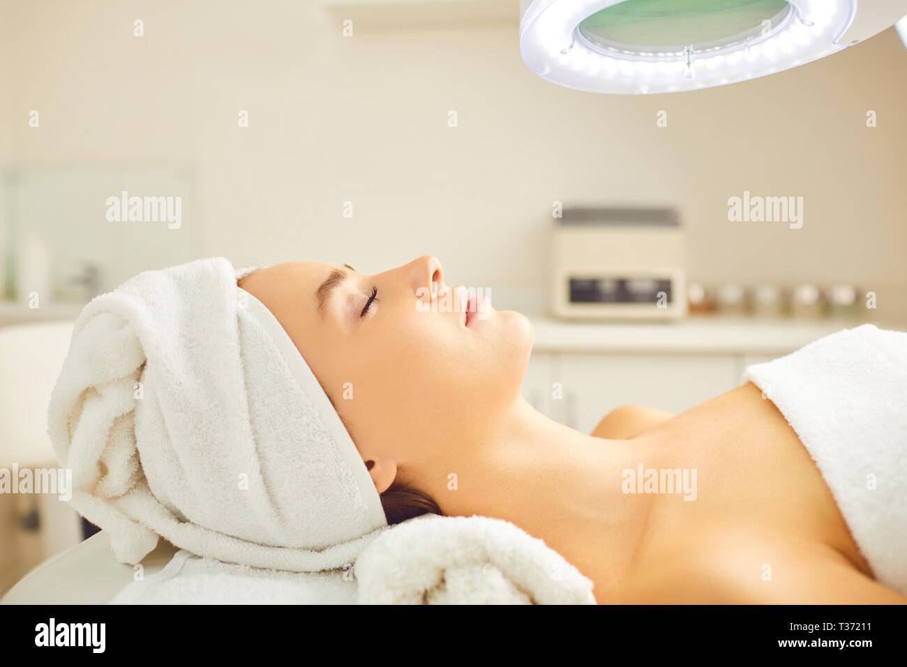 Relax beautiful hi-res stock photography and images - Alamy