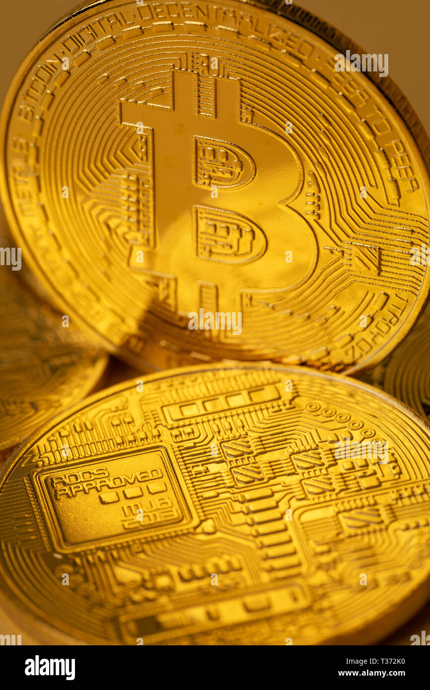 Gold bitcoin hi-res stock photography and images - Alamy