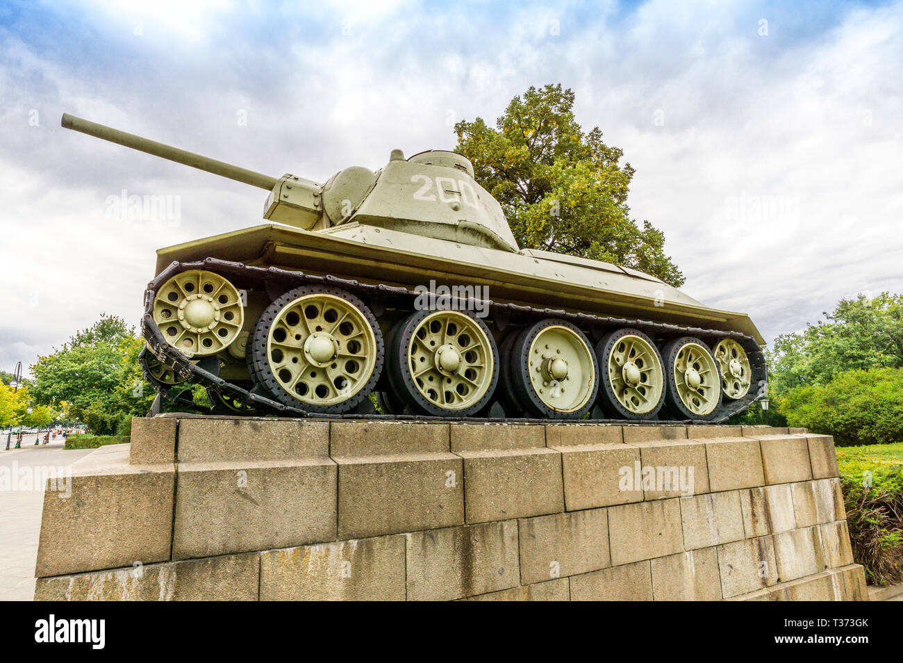 German russian tank war memorial hi-res stock photography and images ...