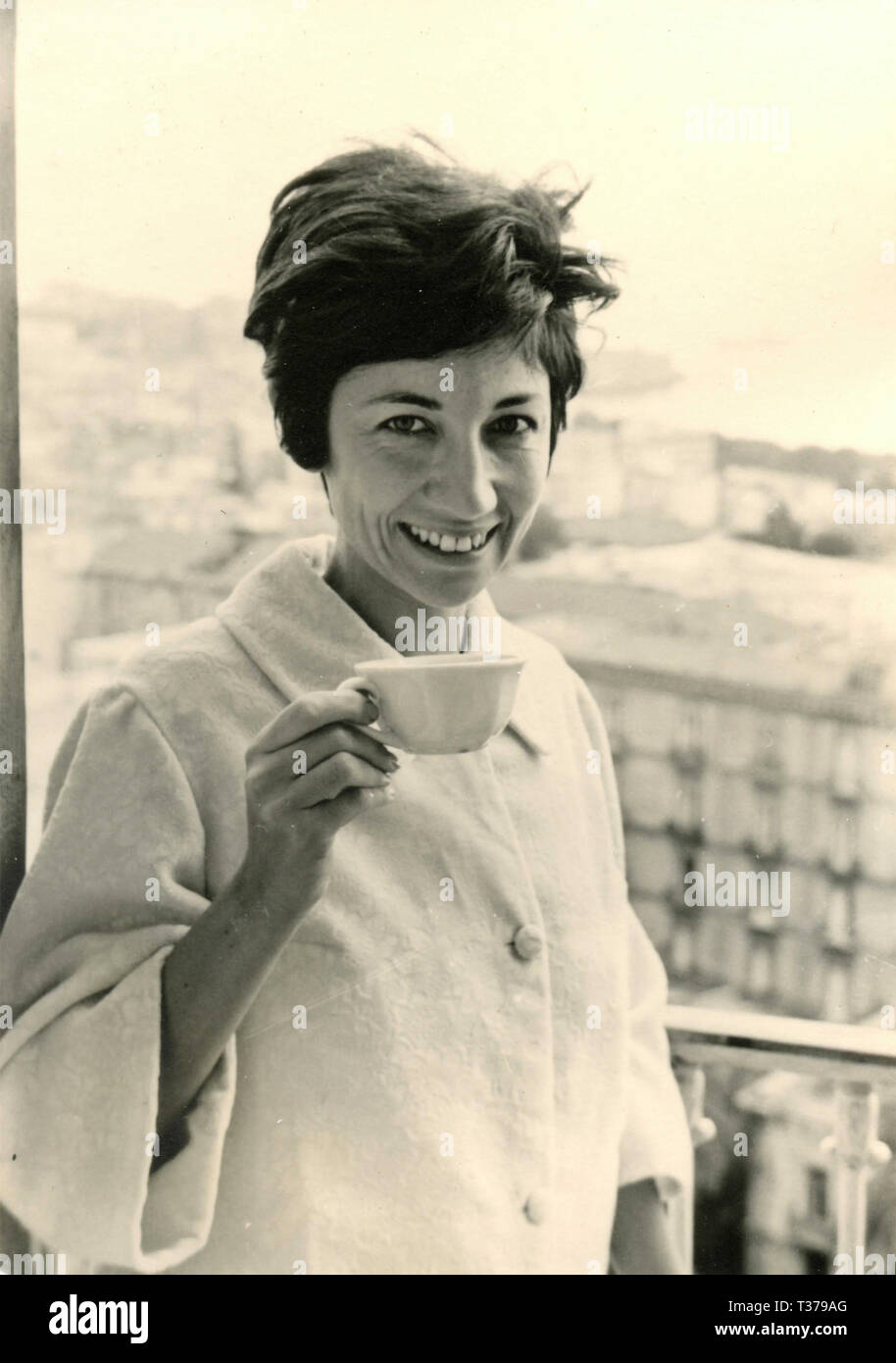 1960s and woman a hi-res stock photography and images - Alamy