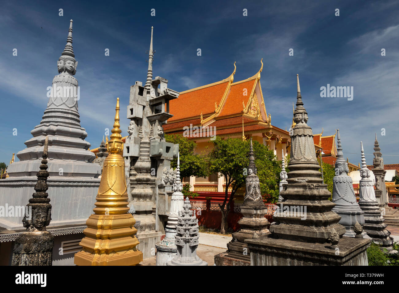 Cambodia, Kampong (Kompong) Cham, Wat Dei Doh, Buddhist monastery ...