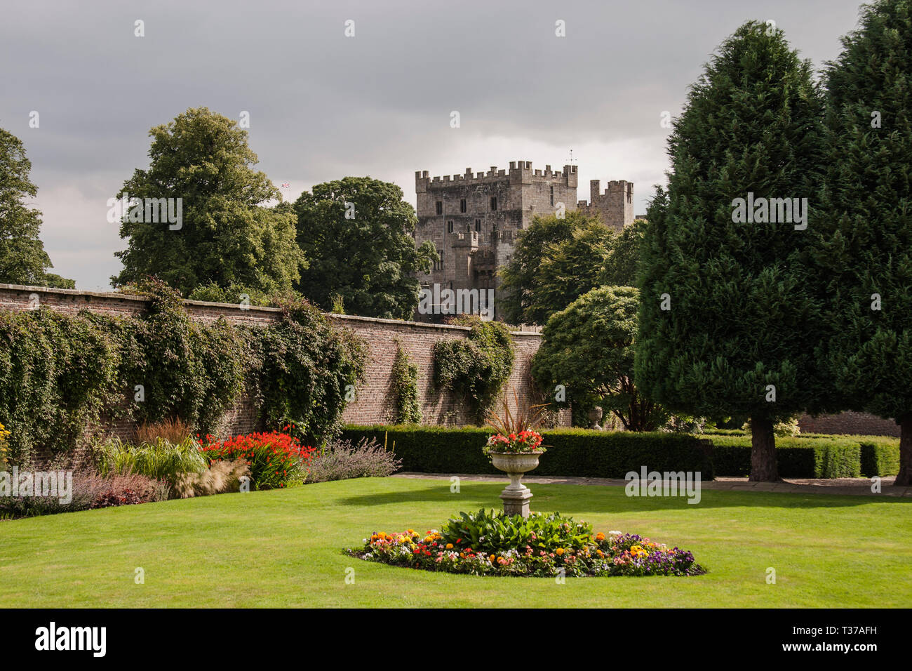 Raby castle grounds hi-res stock photography and images - Alamy