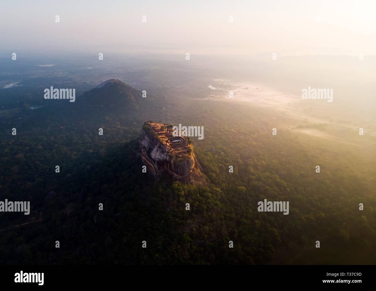 Sigiriya aerial view hi-res stock photography and images - Alamy