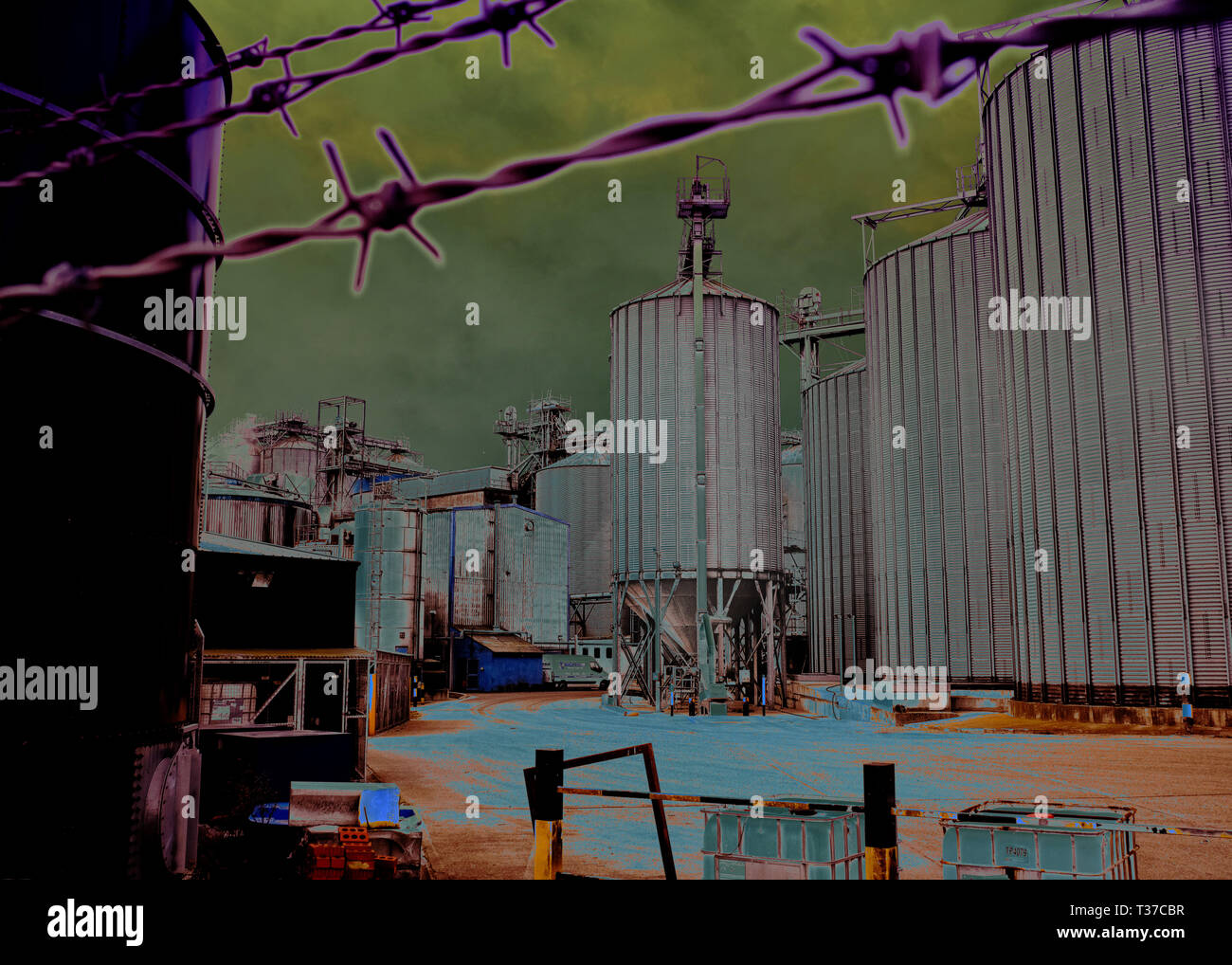 Silos apocalypse hi-res stock photography and images - Alamy