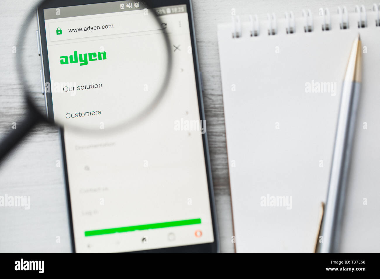 Adyen logo hi-res stock photography and images - Alamy