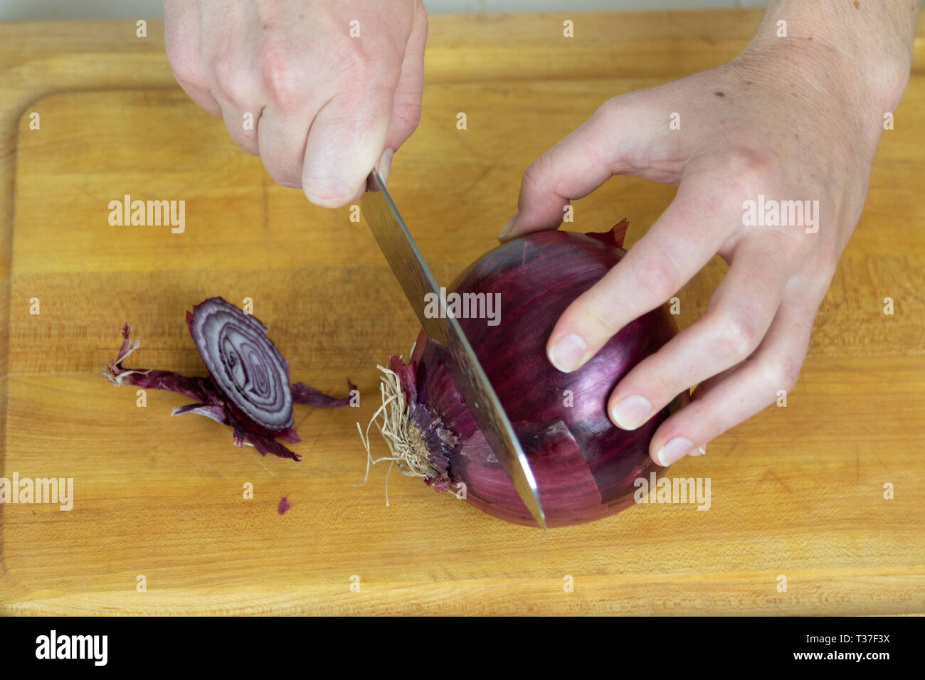 Cutting off hands hi-res stock photography and images - Alamy