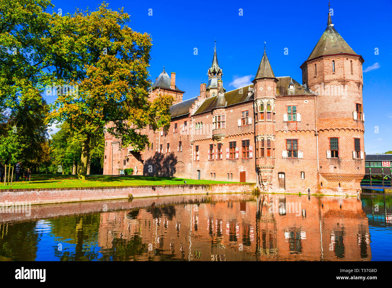 Dutch castle tower hi-res stock photography and images - Alamy