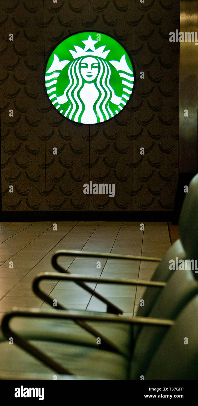 Starbucks image hi-res stock photography and images - Alamy