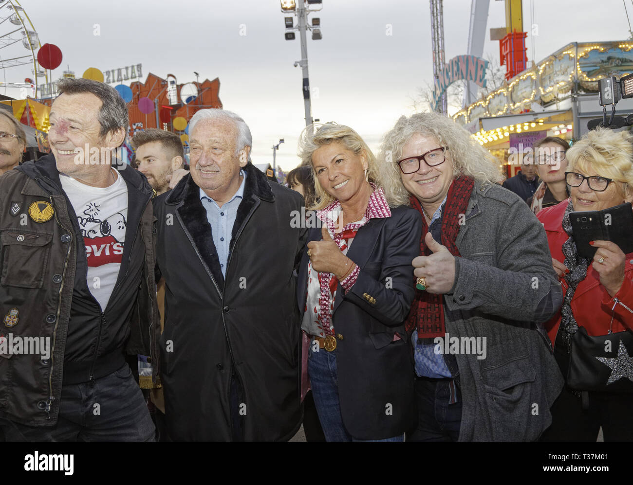 Jean-Luc Reichmann (L), Marcel Campion, Caroline Margeridon and Pierre ...