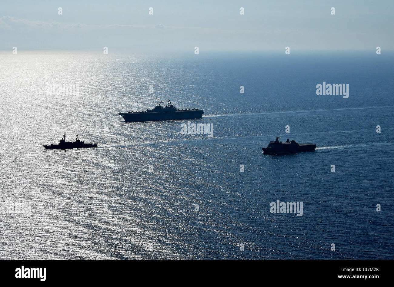 Tarlac class landing platform dock hi-res stock photography and images ...