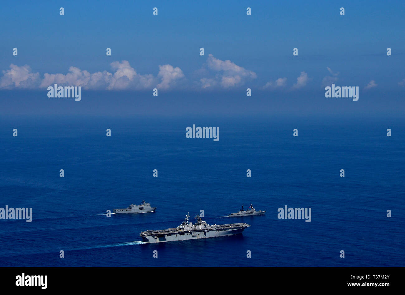 Tarlac class landing platform dock hi-res stock photography and images ...