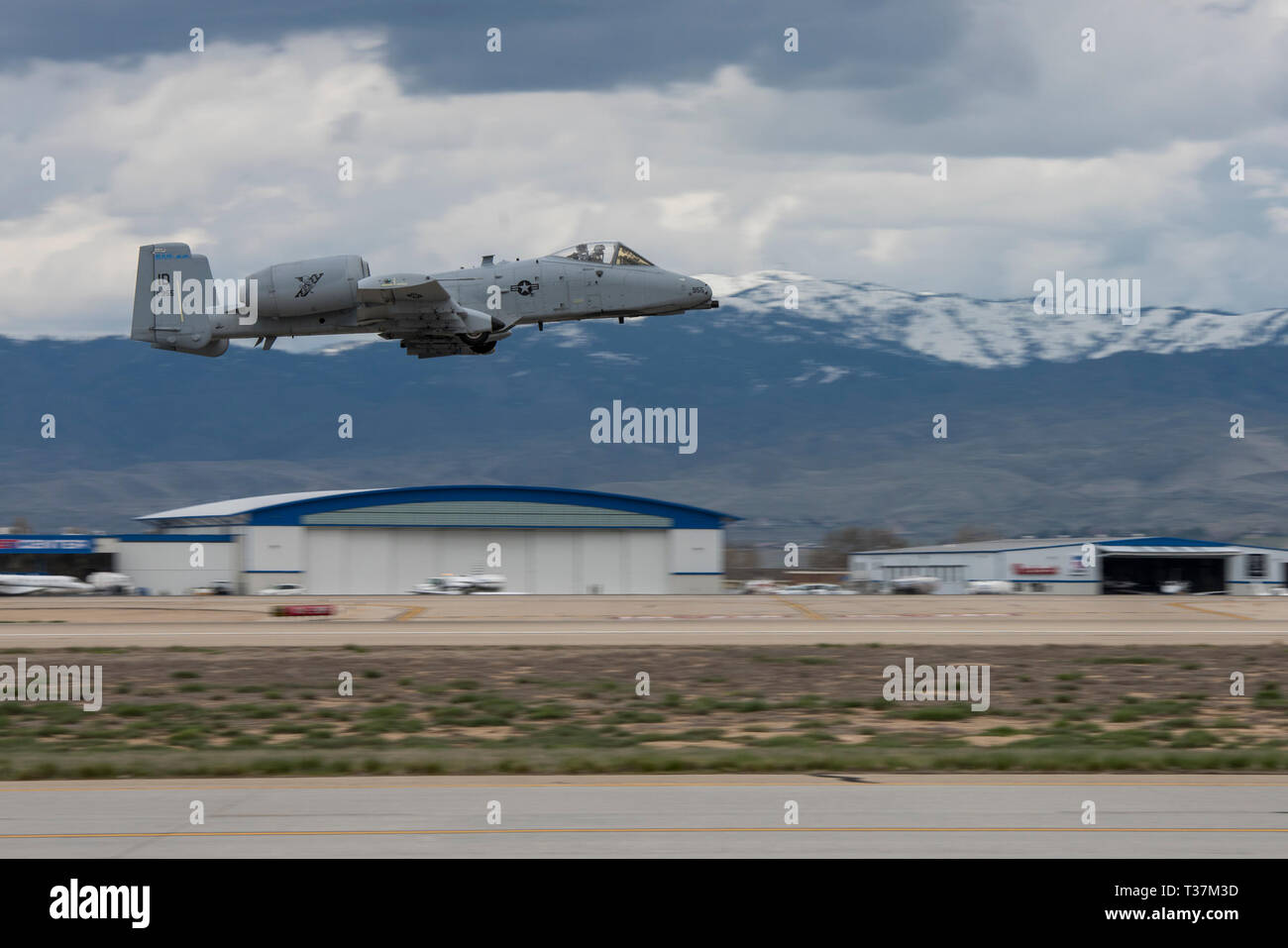 A pilot with the 190th fighter squadron hi-res stock photography and ...