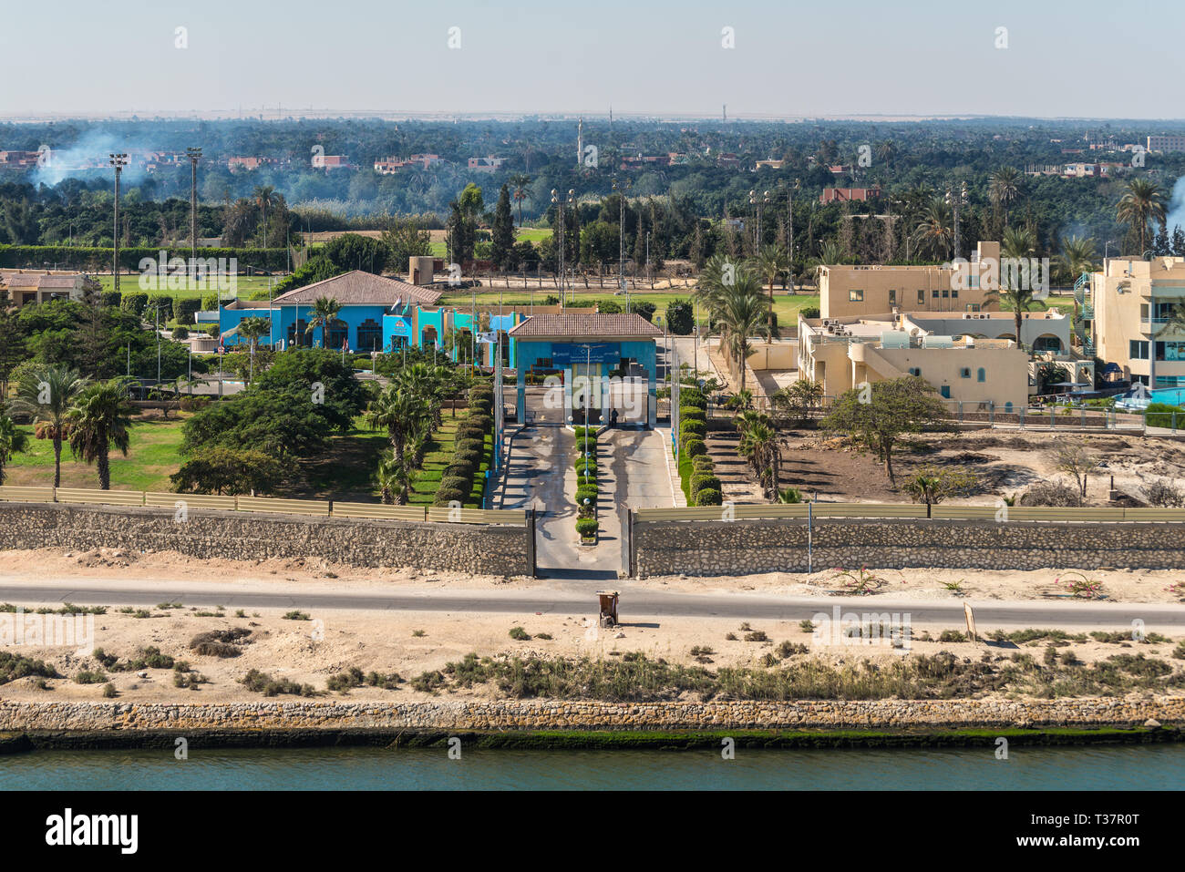 Luxury village house near canal hi-res stock photography and images - Alamy