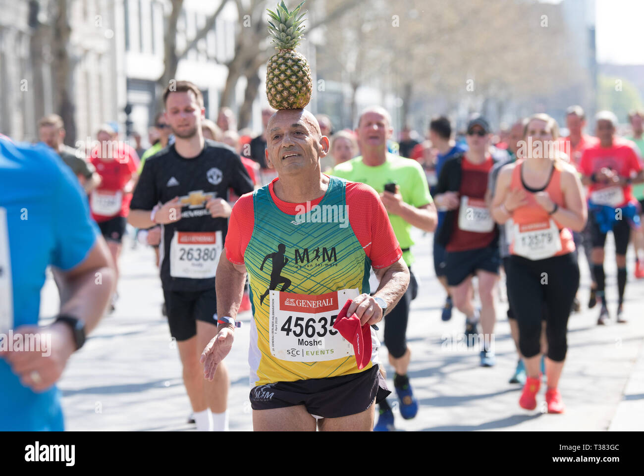 Pineapple head marathon hi-res stock photography and images - Alamy