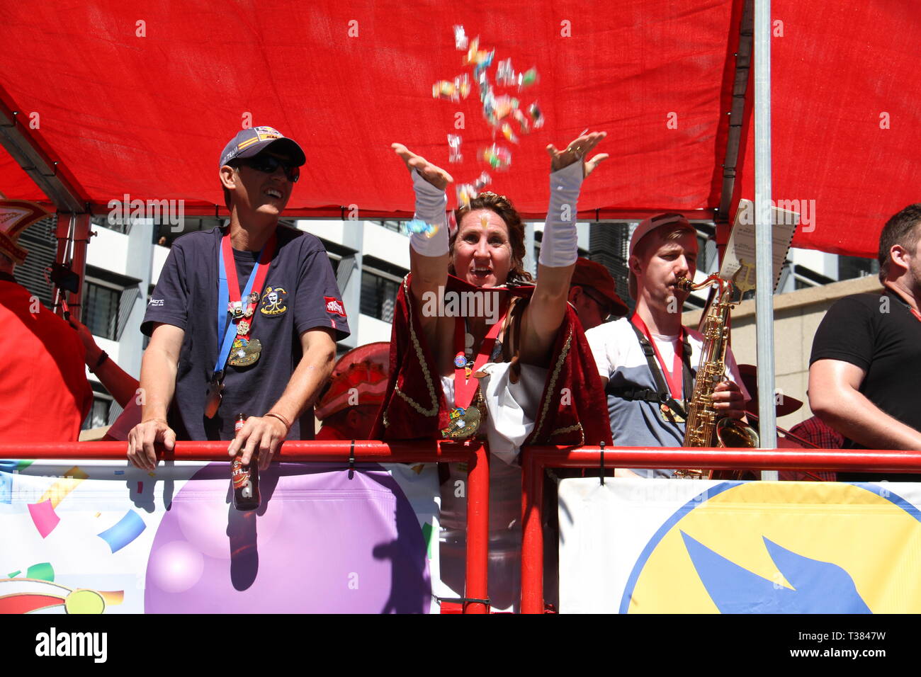 Street parades hi-res stock photography and images - Alamy