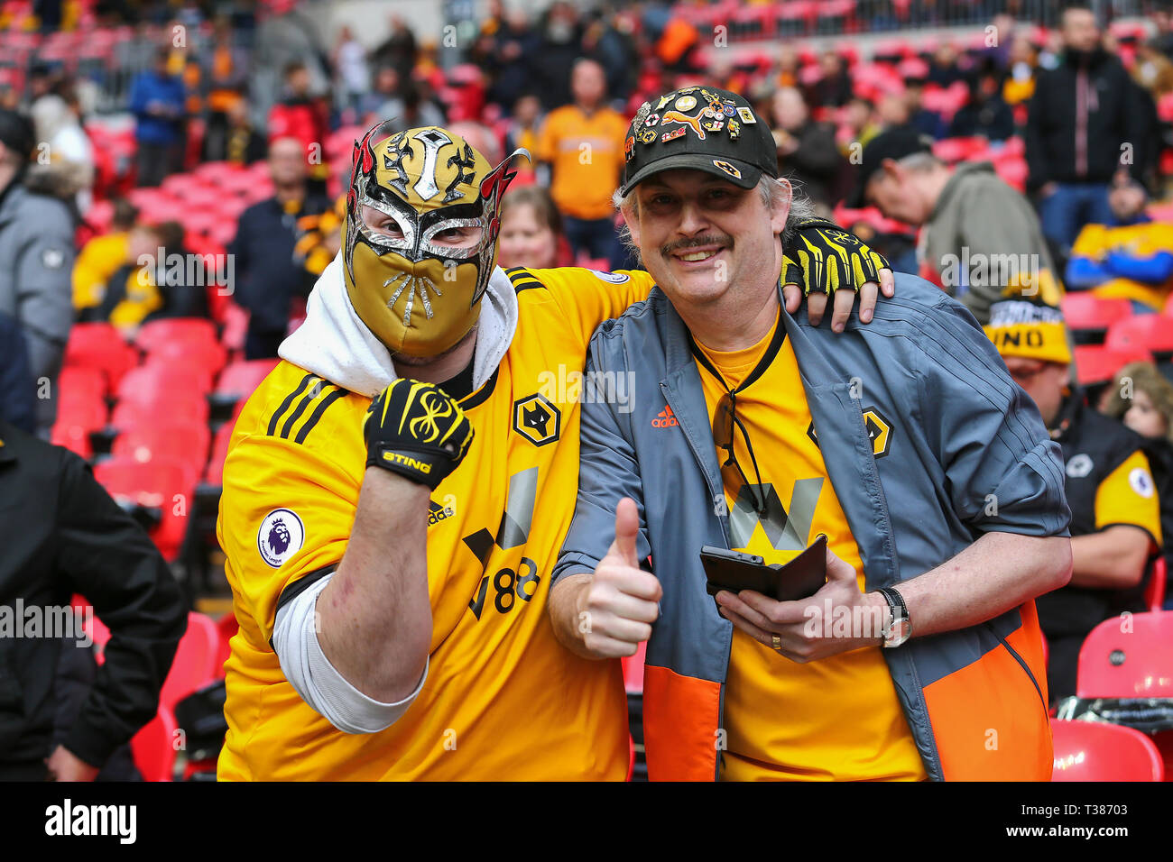 Watford fans wembley hi-res stock photography and images - Alamy