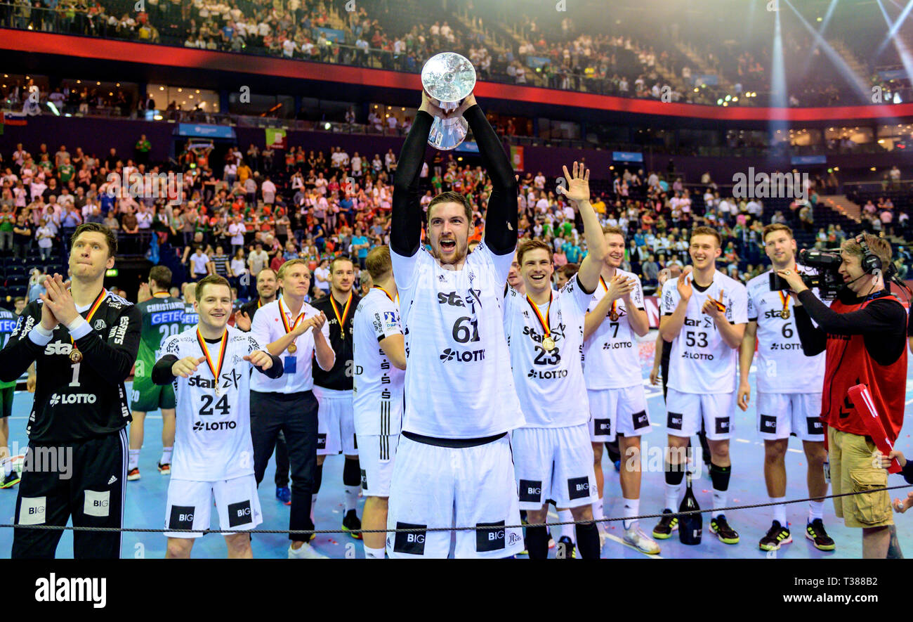 Hamburg, Germany. 07th Apr, 2019. Handball: DHB Cup, SC Magdeburg - THW ...