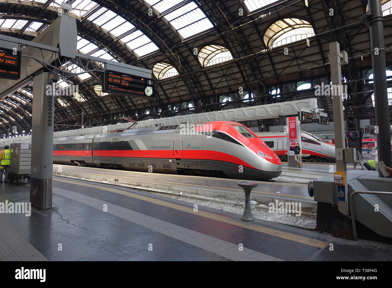 Milan Train Station High Resolution Stock Photography and Images - Alamy