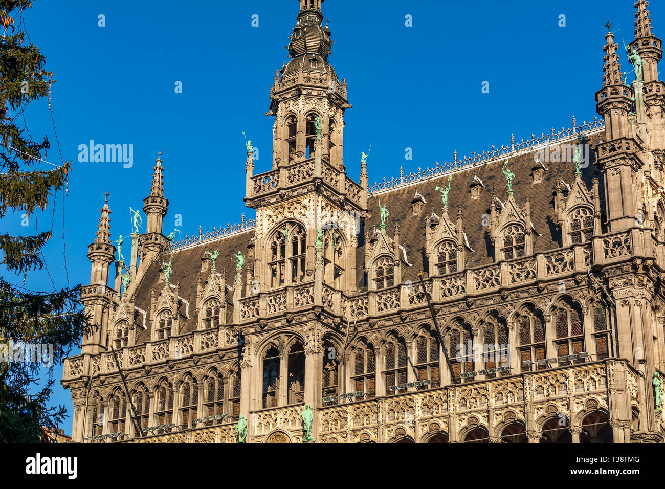 Facade gothic architecture hi-res stock photography and images - Alamy