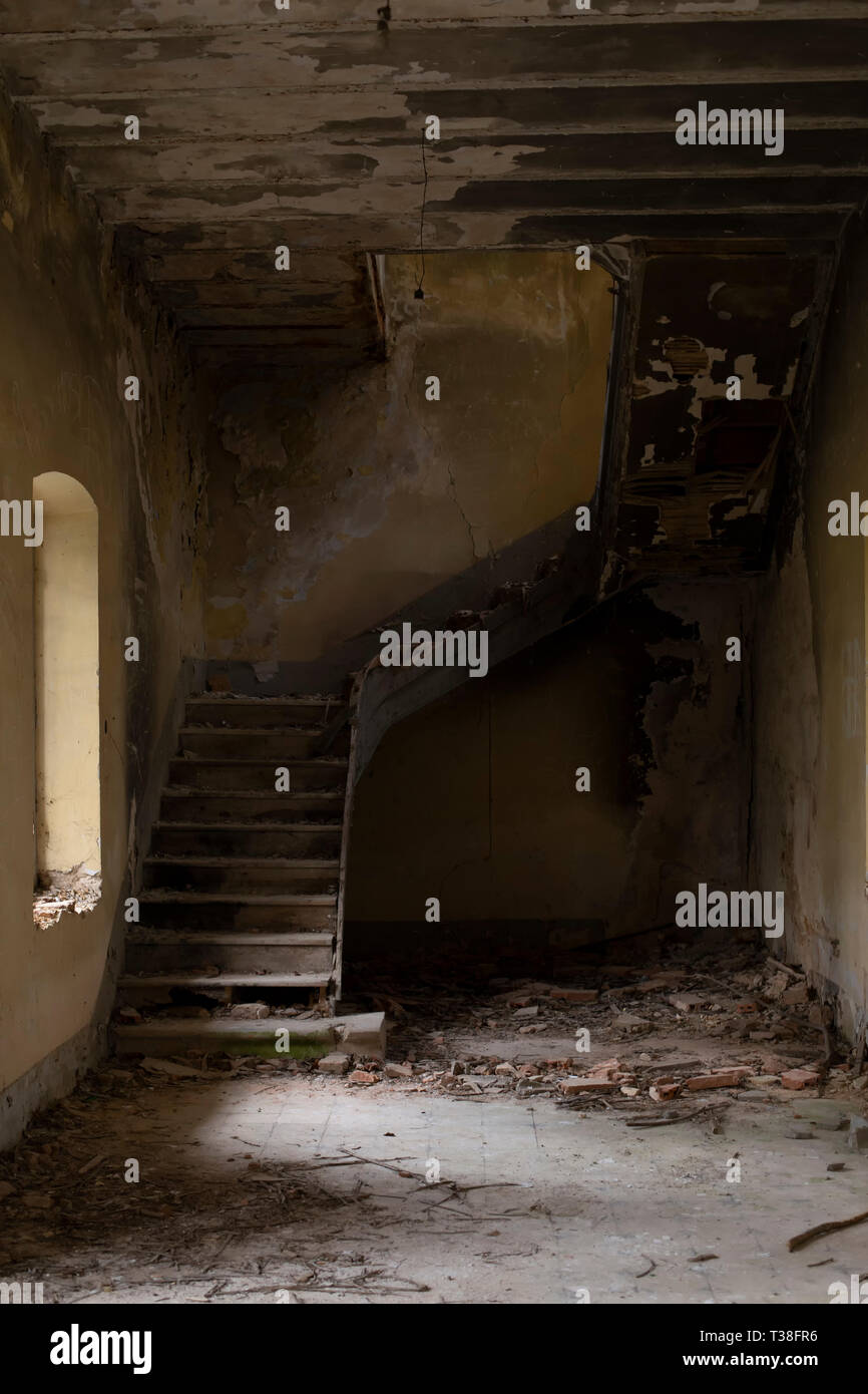 Inside an abandoned house Stock Photo - Alamy