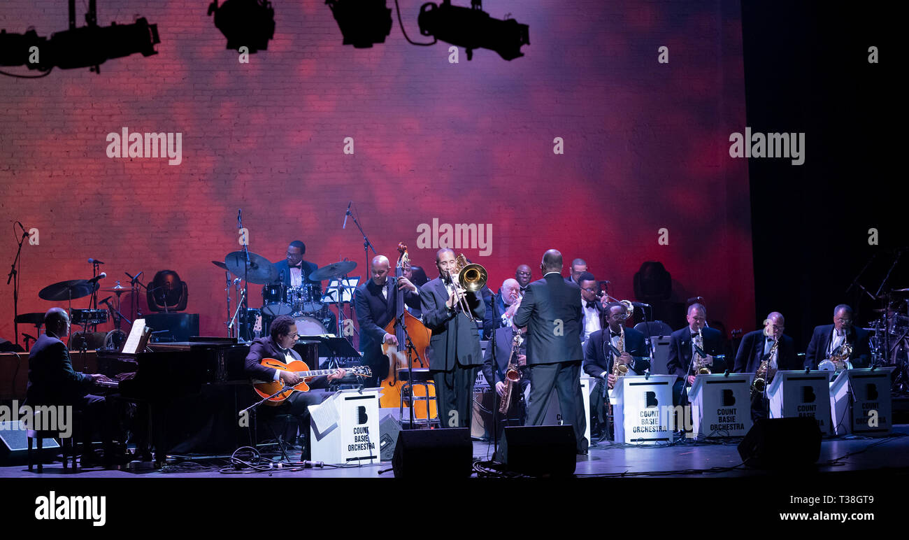 Count basie orchestra hi-res stock photography and images - Alamy