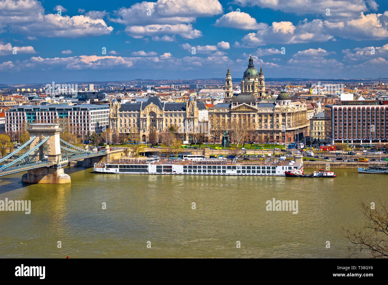 Danube budapest springtime hi-res stock photography and images - Alamy