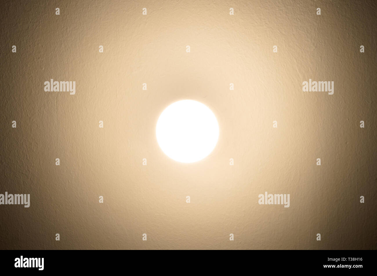 Vintage lighting cable hi-res stock photography and images - Alamy