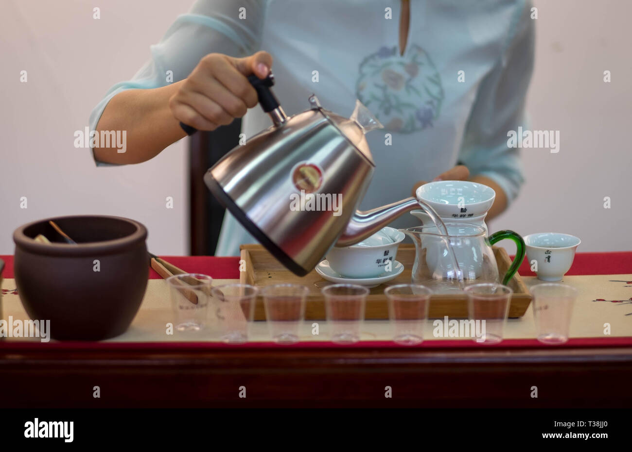 Hubei china tea hi-res stock photography and images - Alamy