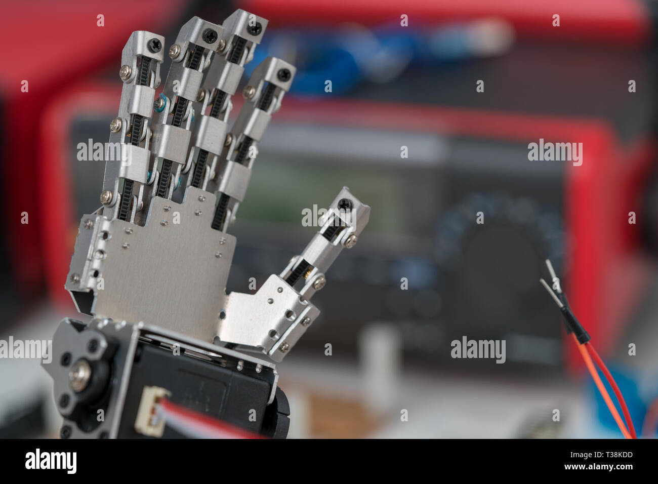 Mechanical model of human palm. Robot arm Stock Photo - Alamy