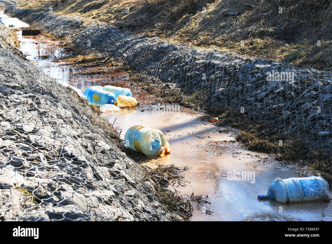 Ecological pollution hi-res stock photography and images - Alamy