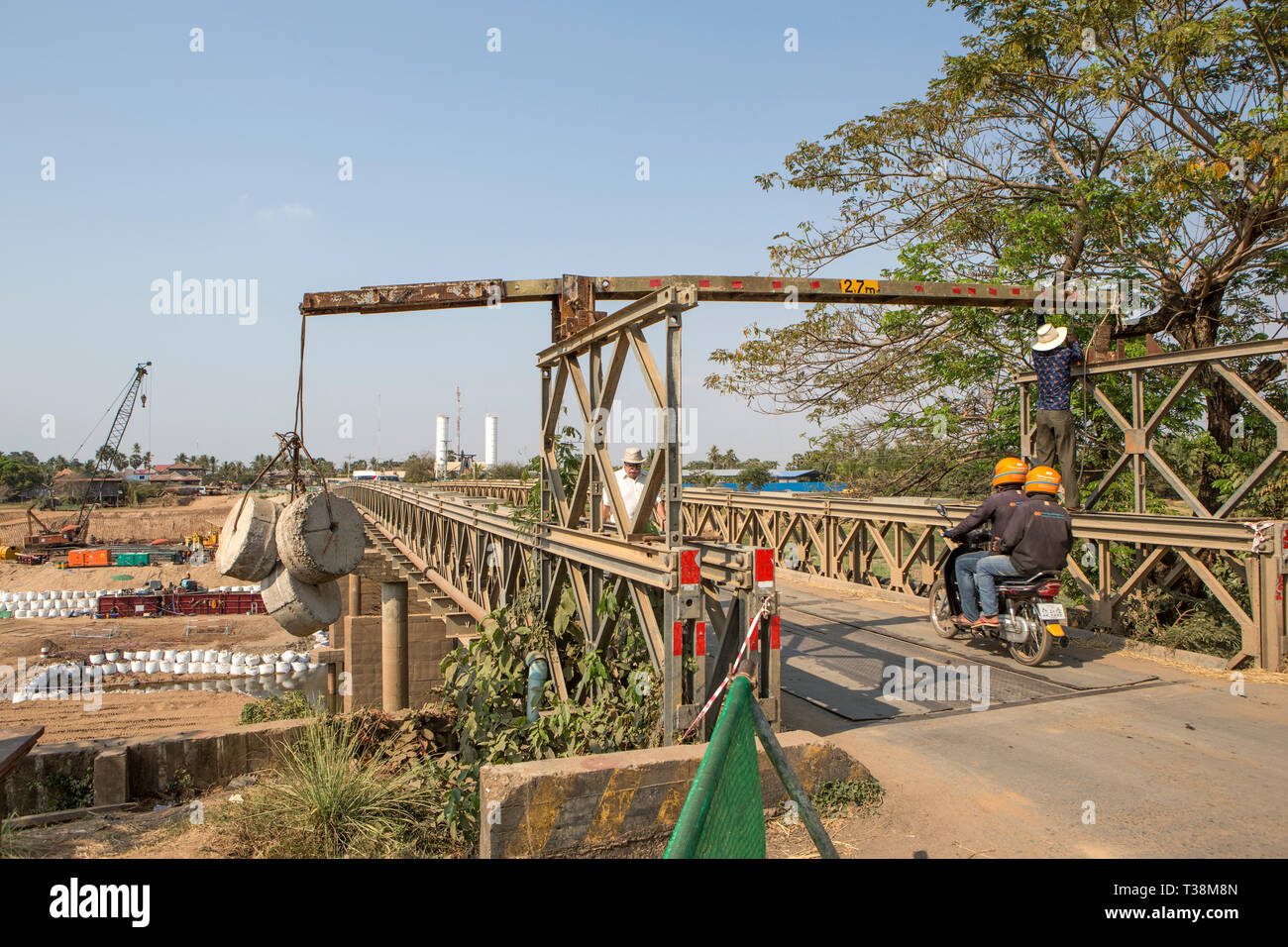 Bridge construction in Cambodia Stock Photo - Alamy