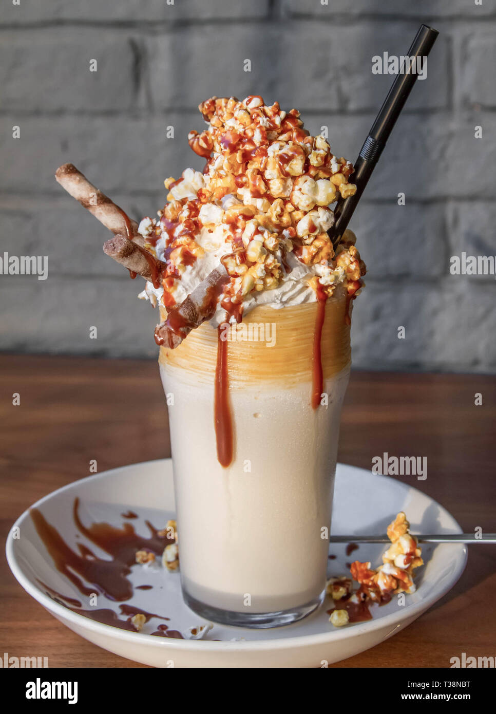 Popcorn milk chocolate hi-res stock photography and images - Alamy