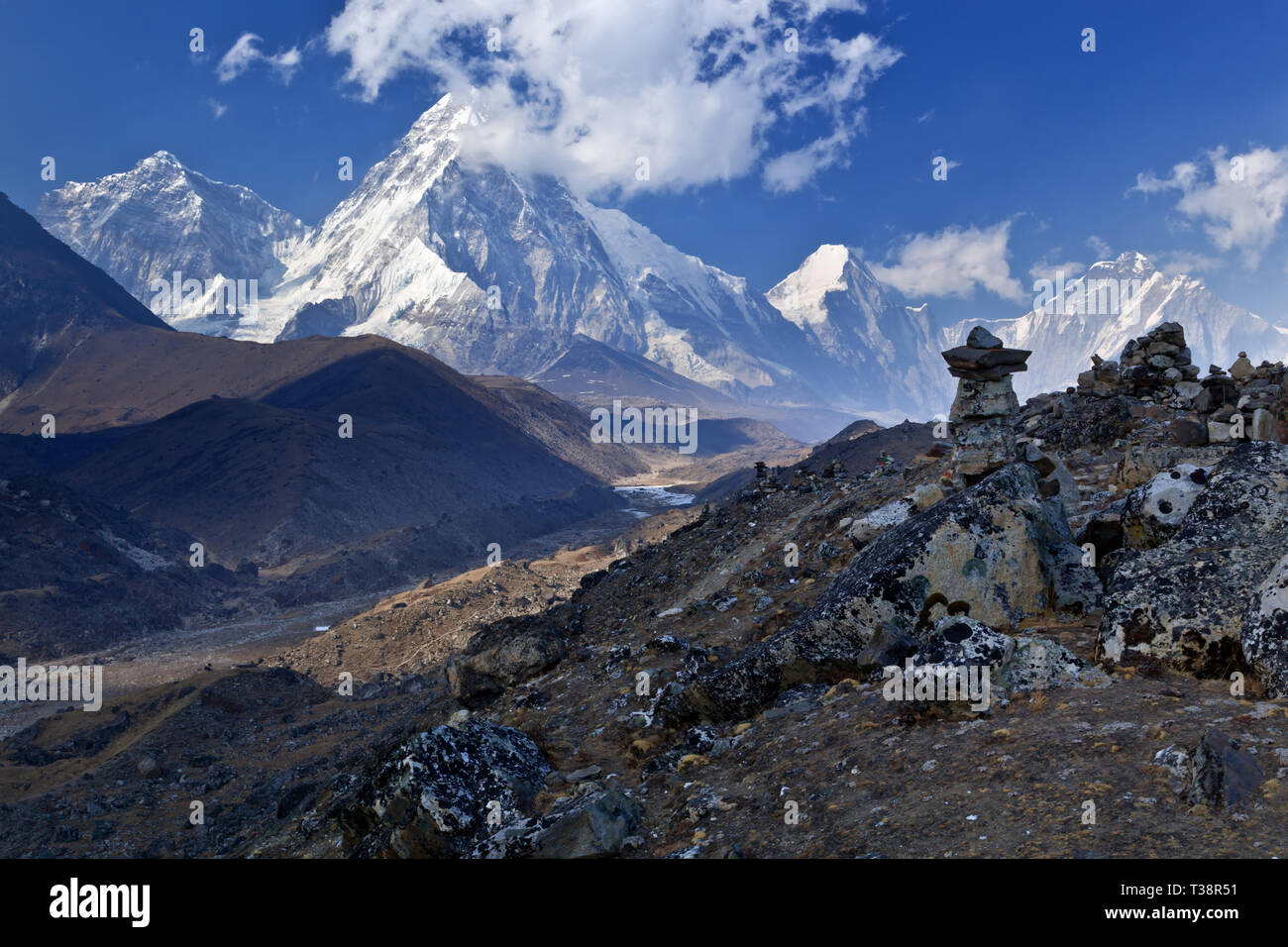 Everest gorak shep hi-res stock photography and images - Alamy