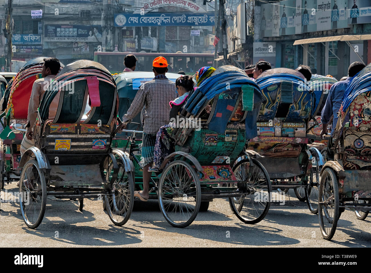 Dhaka rickshaw hi-res stock photography and images - Alamy