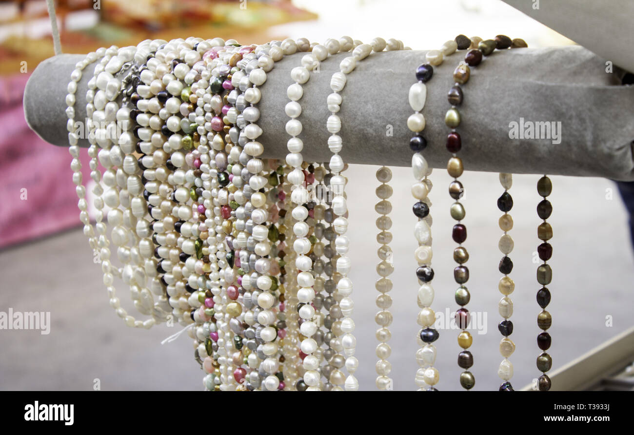 Jewelry handmade hi-res stock photography and images - Alamy