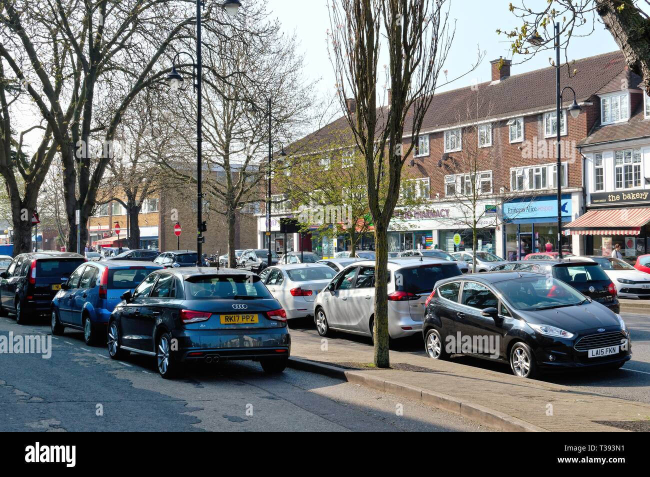 Shepperton High Street , Surrey England UK Stock Photo - Alamy