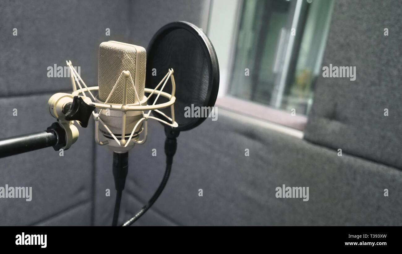 Acoustic foam hi-res stock photography and images - Alamy