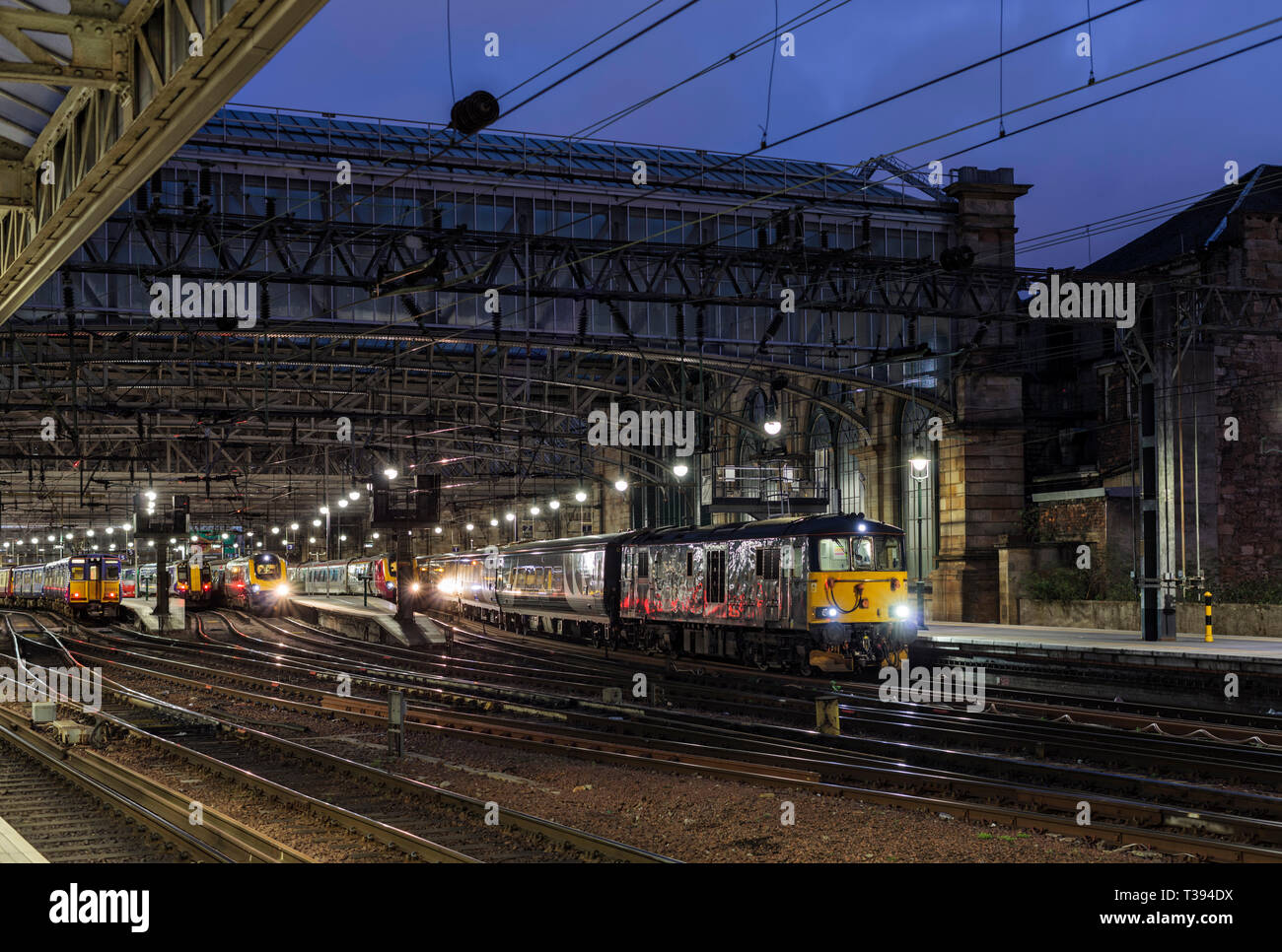 Central station glasgow hi-res stock photography and images - Alamy