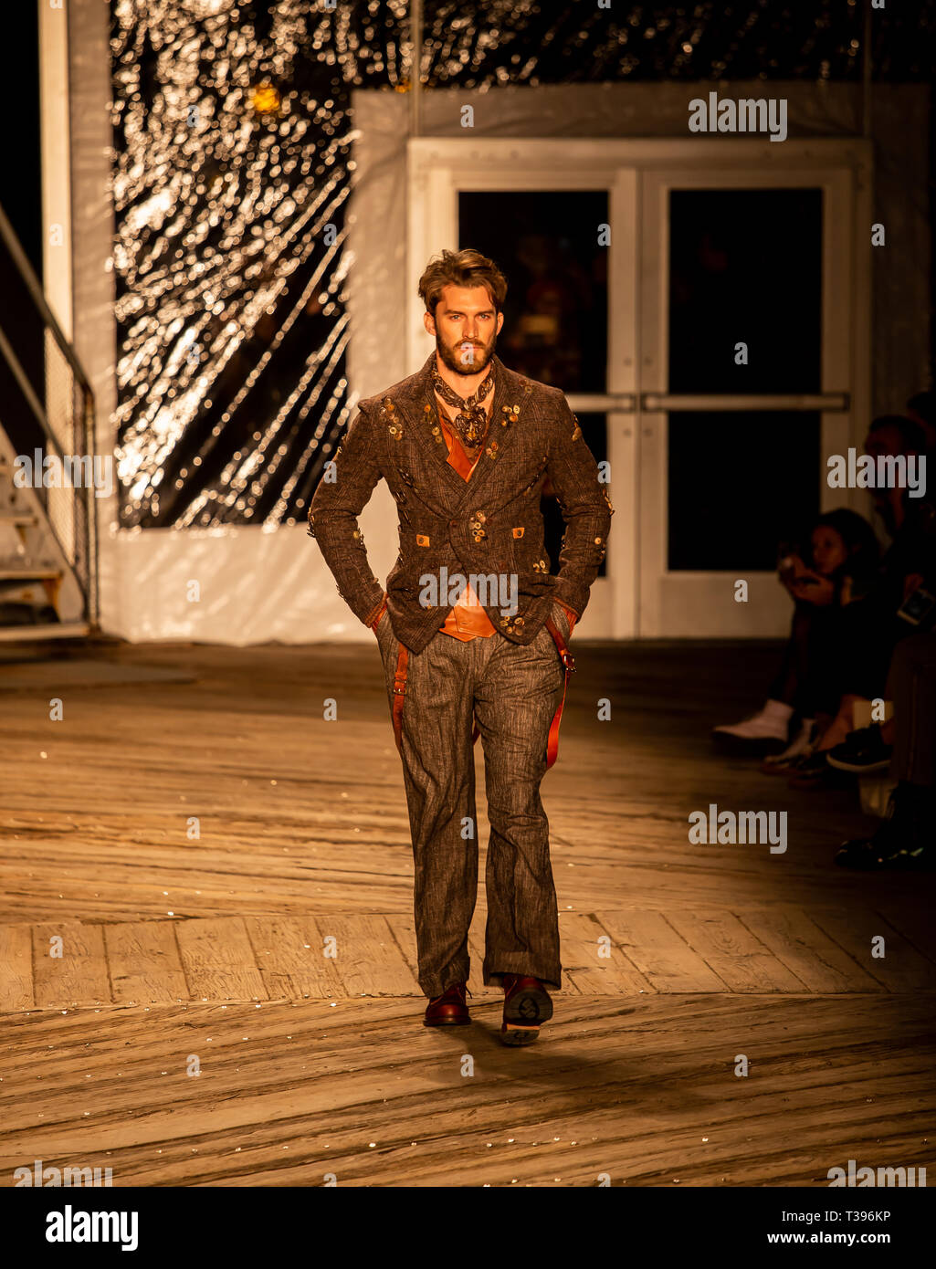 Male models backstage hi-res stock photography and images - Alamy