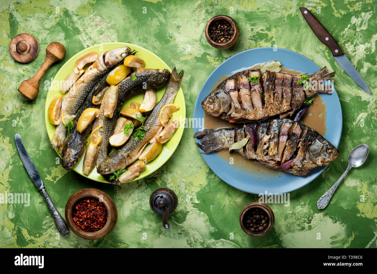 Fish whole cooking stew hi-res stock photography and images - Alamy