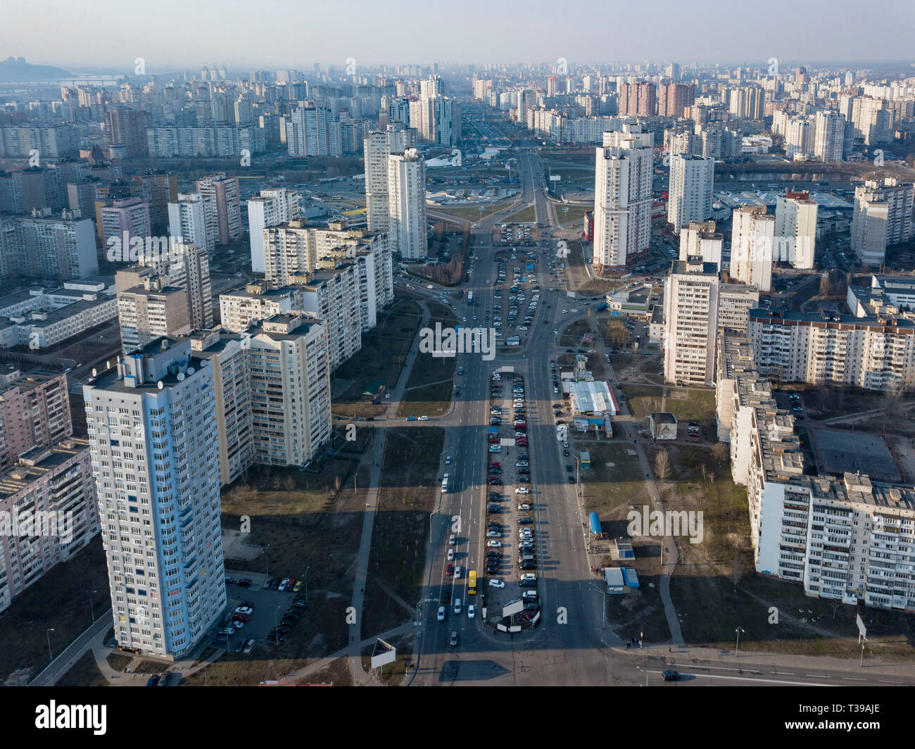 A bird's eye view from drone to the Darnyts'kyi district of Kiev ...