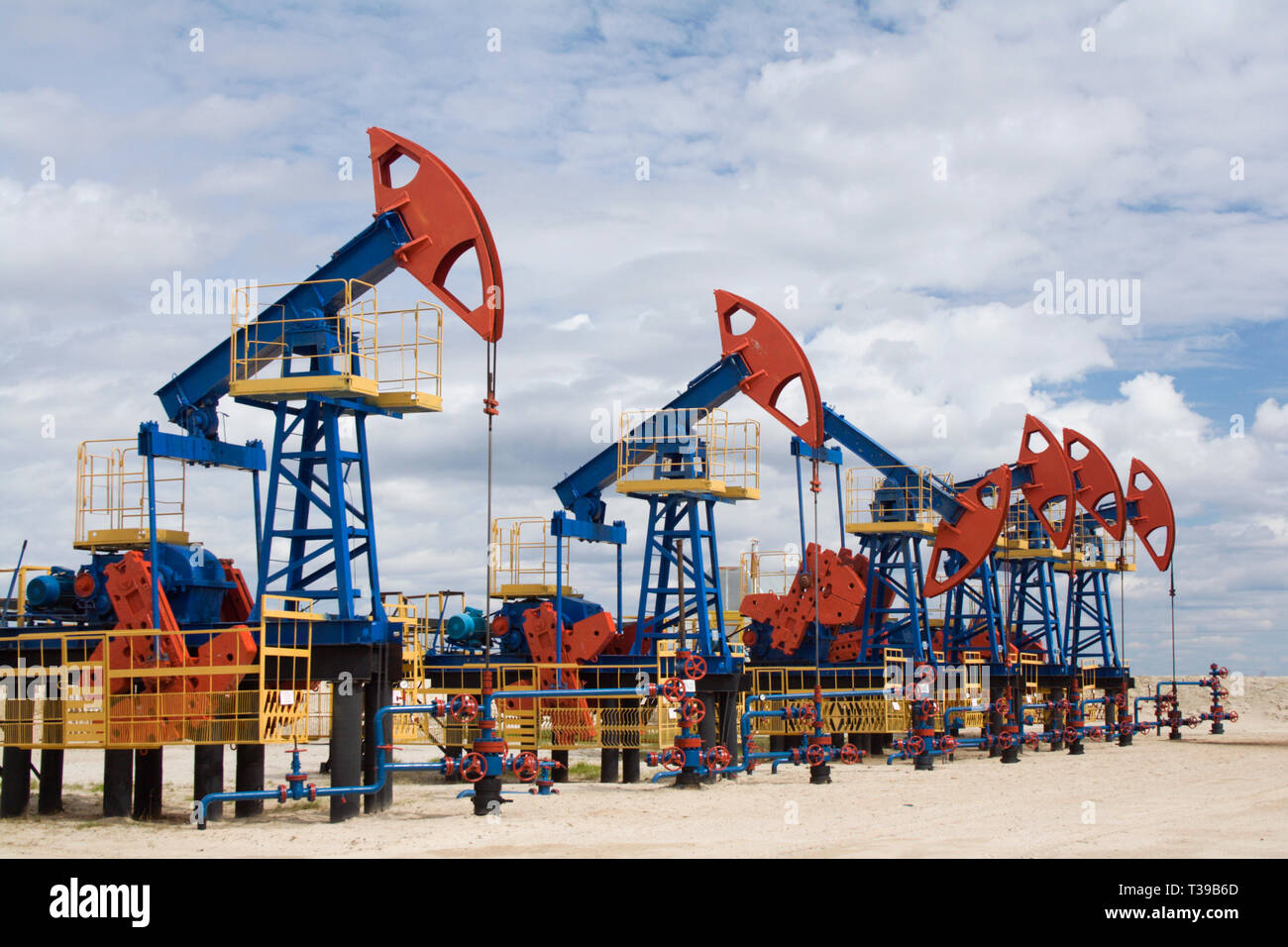 Borehole pumps hi-res stock photography and images - Alamy