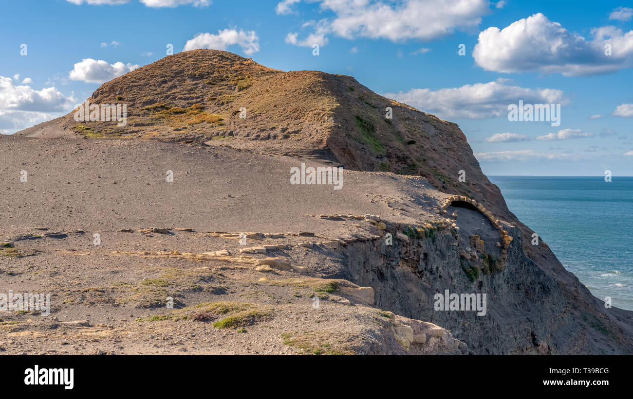 Kettleness Cliff High Resolution Stock Photography and Images - Alamy