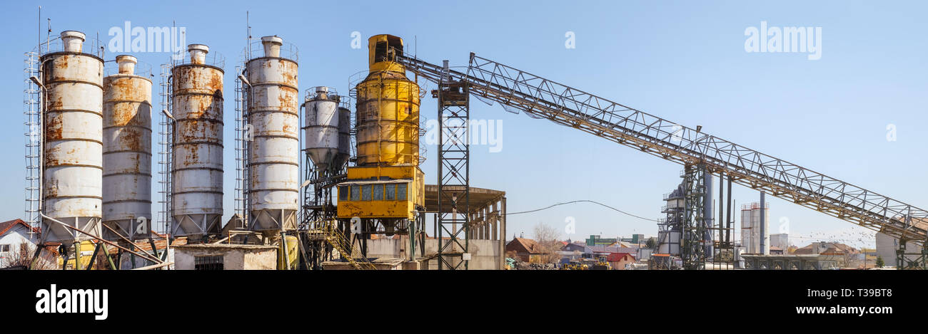Cement manufacturing hi-res stock photography and images - Alamy