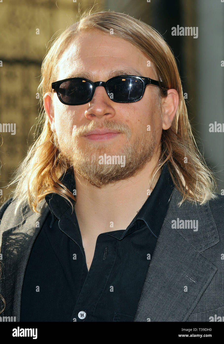 Charlie Hunnam - Sons Of Anarchy - Season 2 Premiere At the Paramount ...