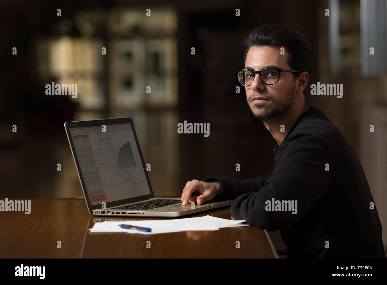 Laptop science study man hi-res stock photography and images - Alamy