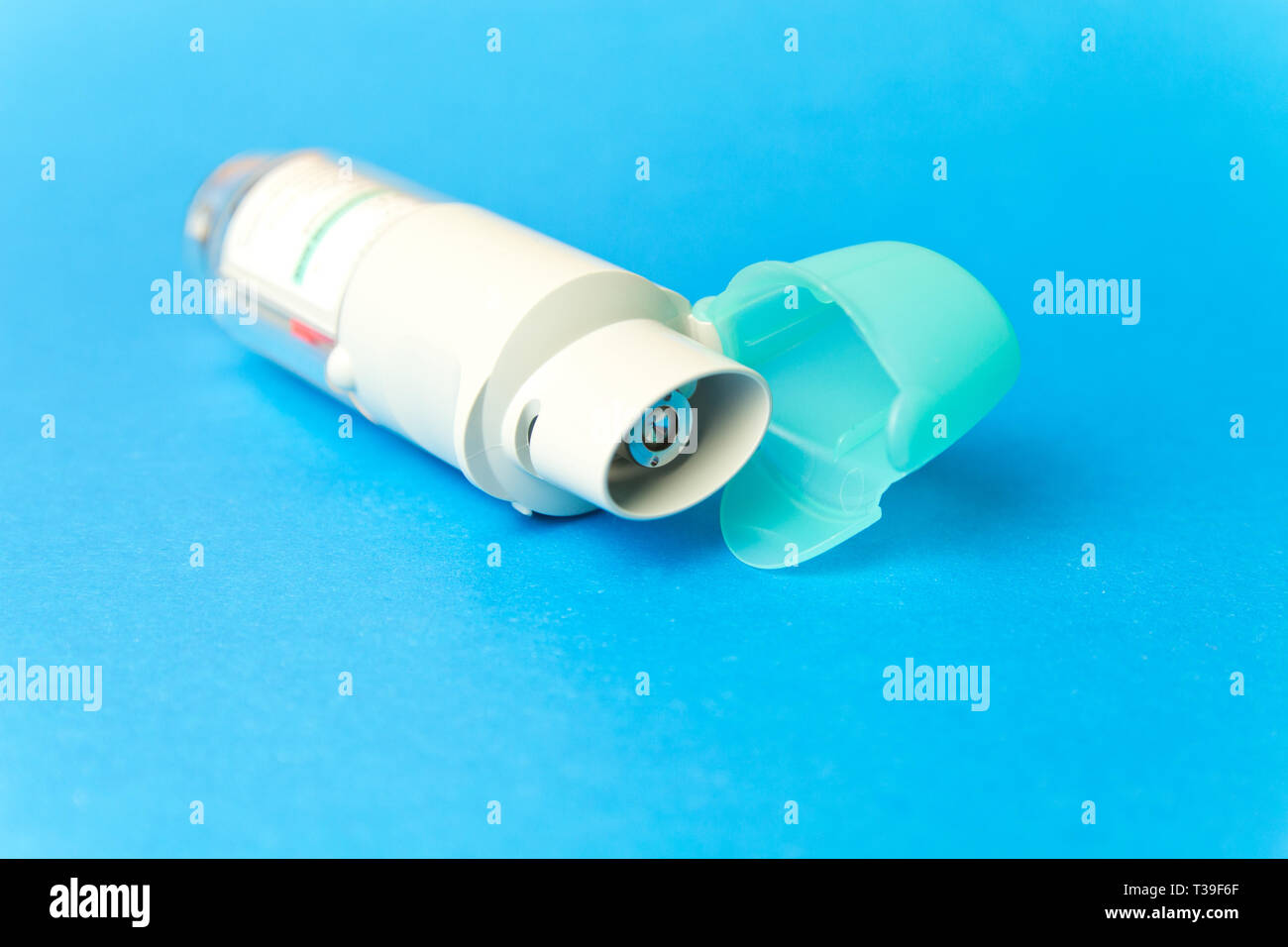 Accuhaler hi-res stock photography and images - Alamy